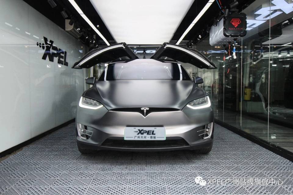 特斯拉 Model 3｜AX-PET亚面电镀金属黑