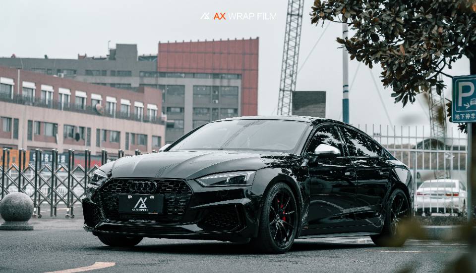 奥迪A6｜AX-自修复亮黑
