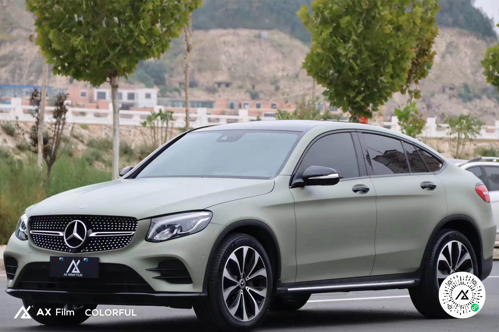 奔驰GLC - 绸缎卡其绿