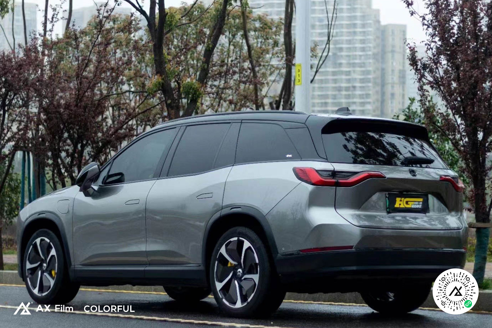 蔚来ES8 - 液态金属银