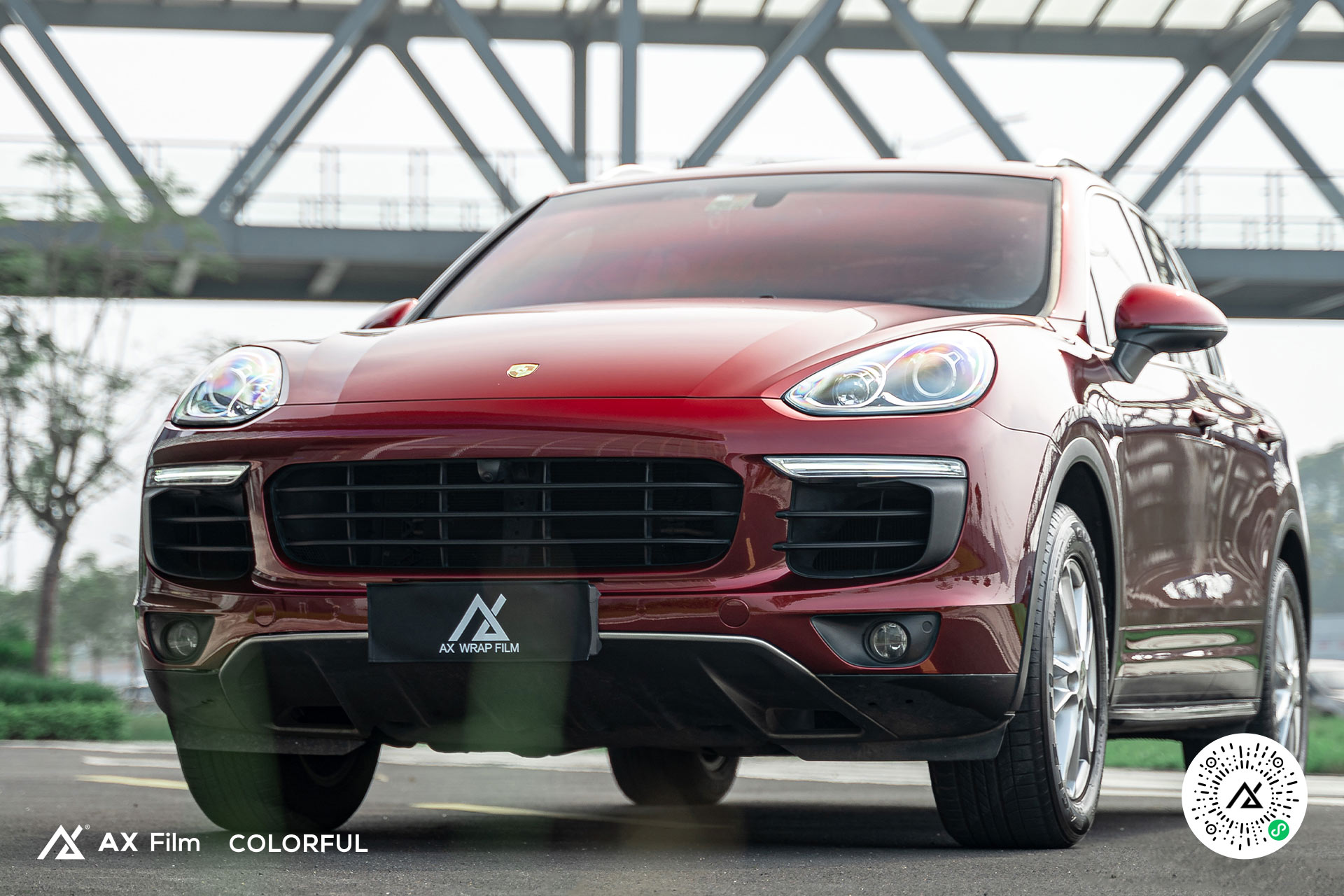 保时捷Cayenne - 液态金属龙血红