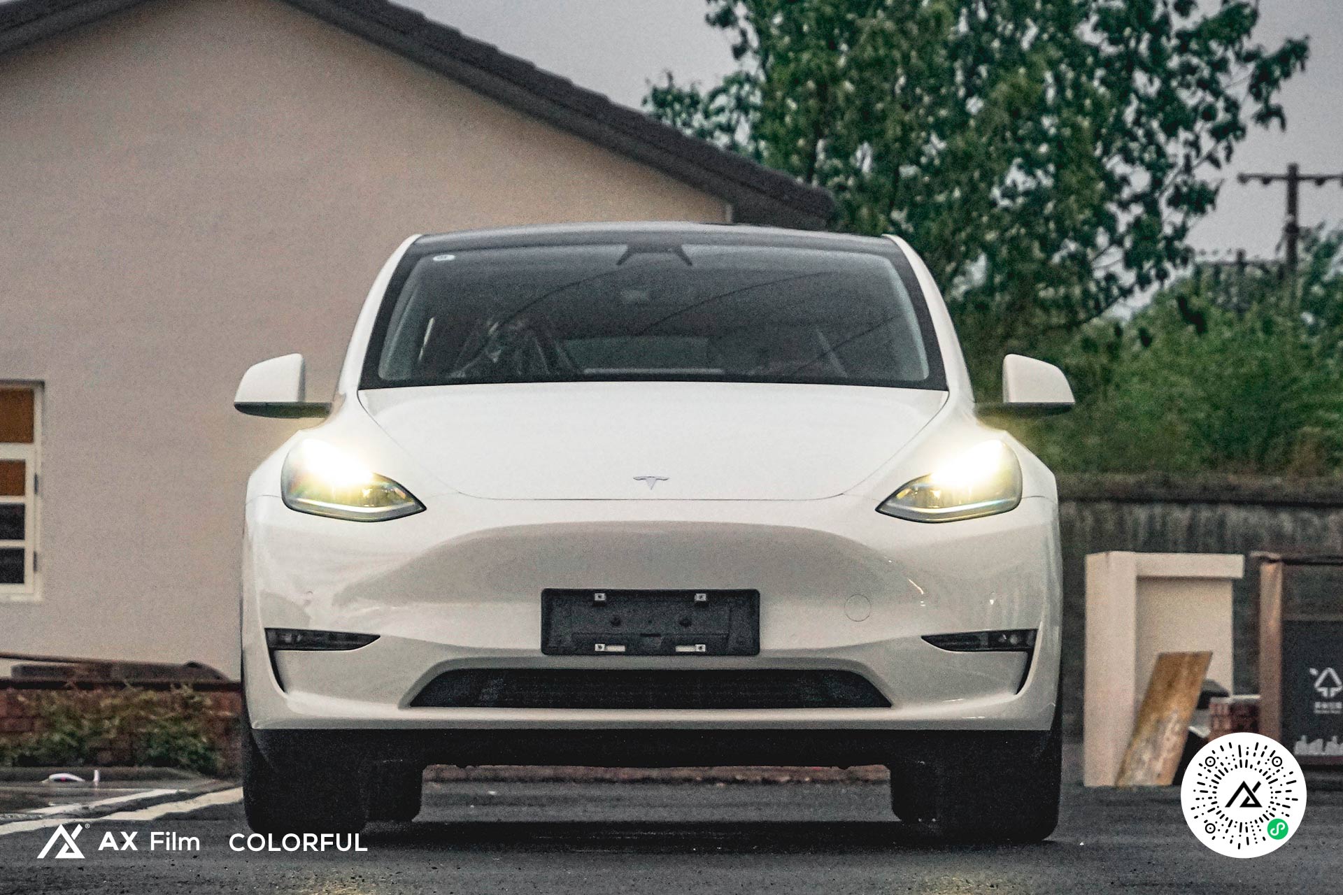 特斯拉Model Y - 胡椒白