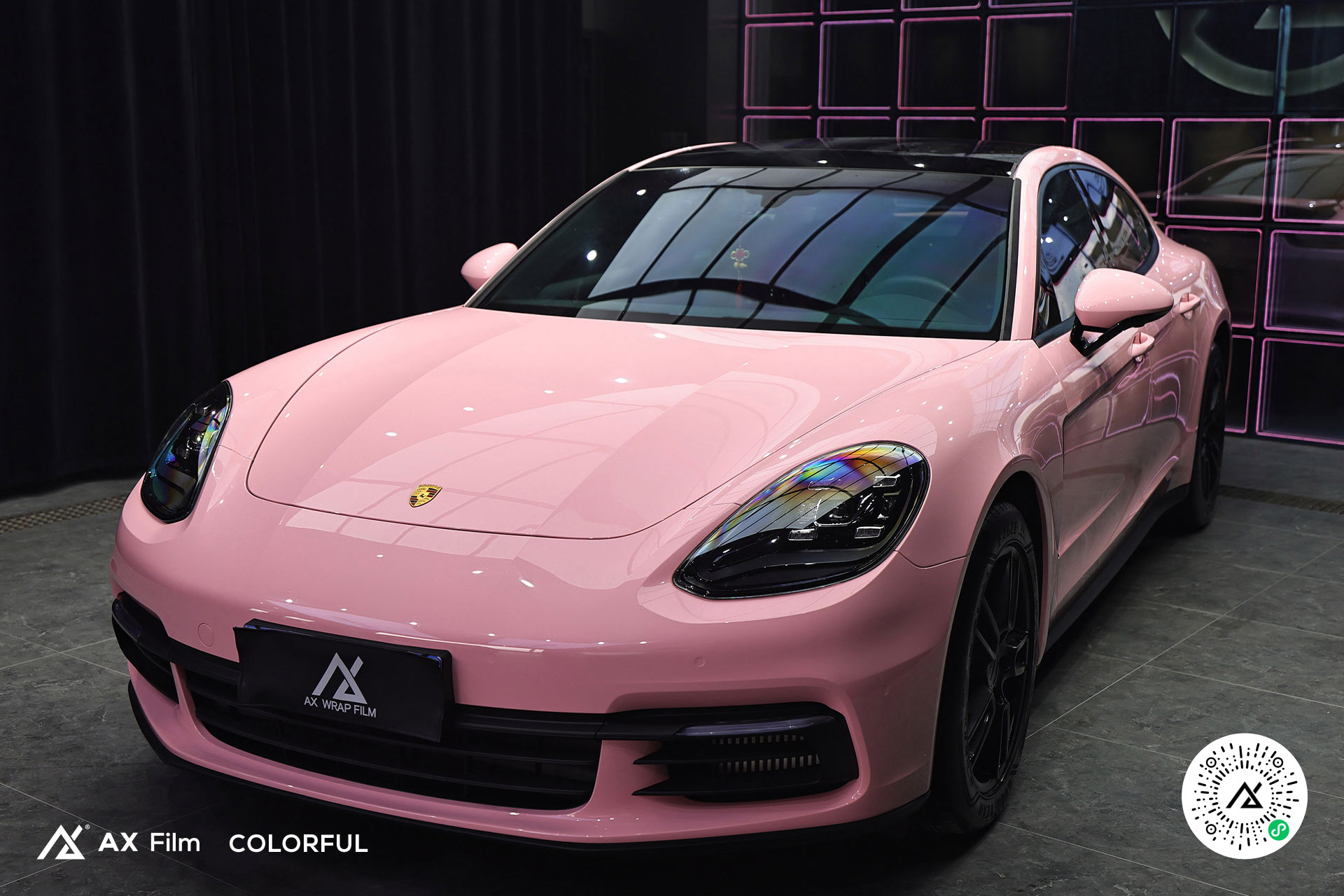 保时捷Panamera - 高亮樱花粉